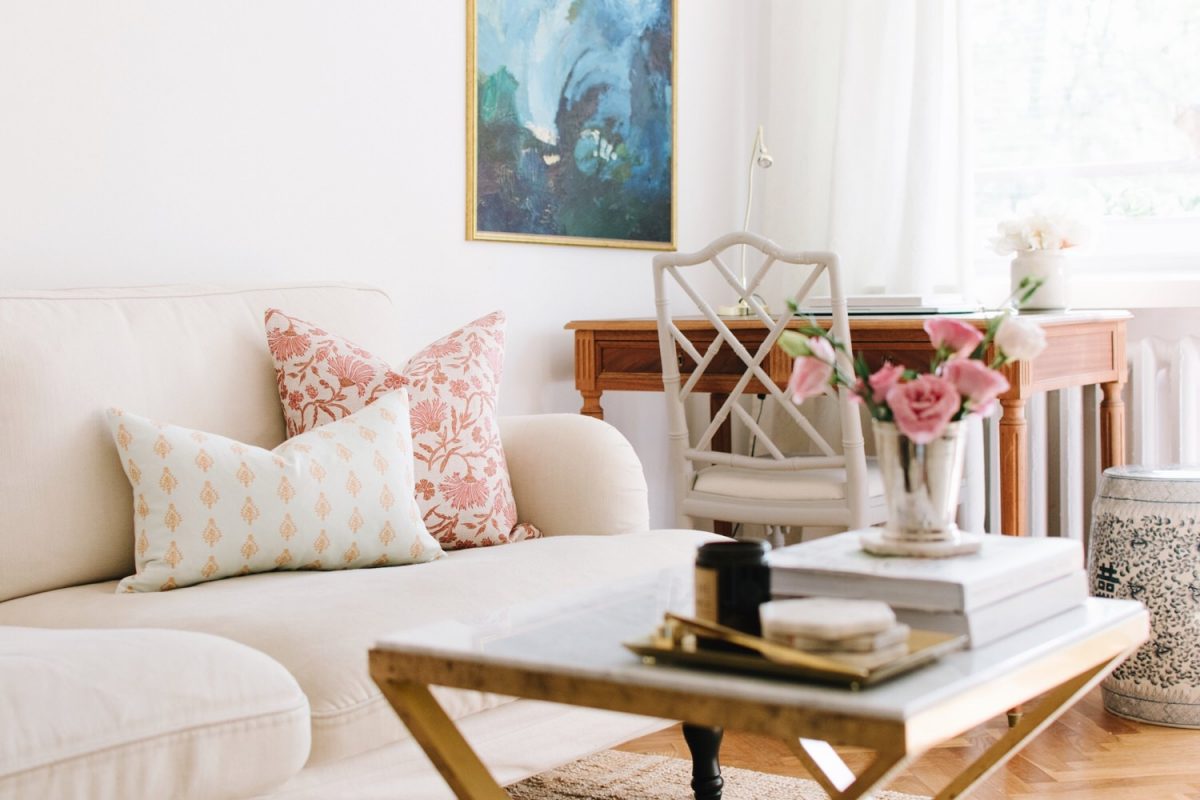 JAK ARANŻOWAĆ PODUSZKI W SYPIALNI | Simply Interiors